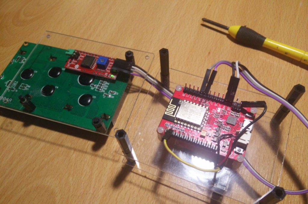 esp8266-y-LCD-medidor-corriente-alterna-arduino | IOT LABS